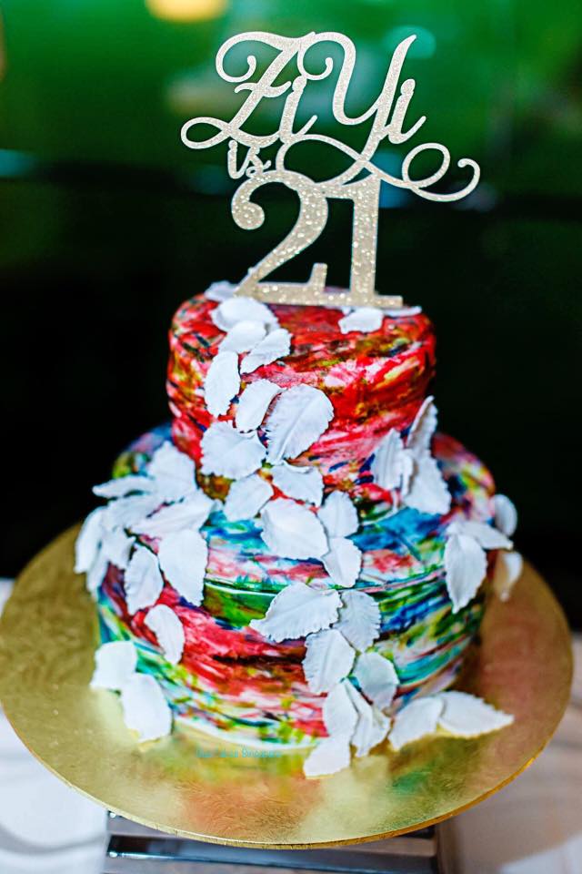 Coachella Feather Cupcake Singapore| Coachella Themed Cake